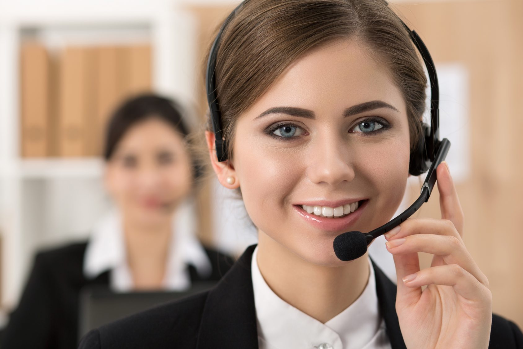 Telefonska prodaja ali vroča linija | Kadring